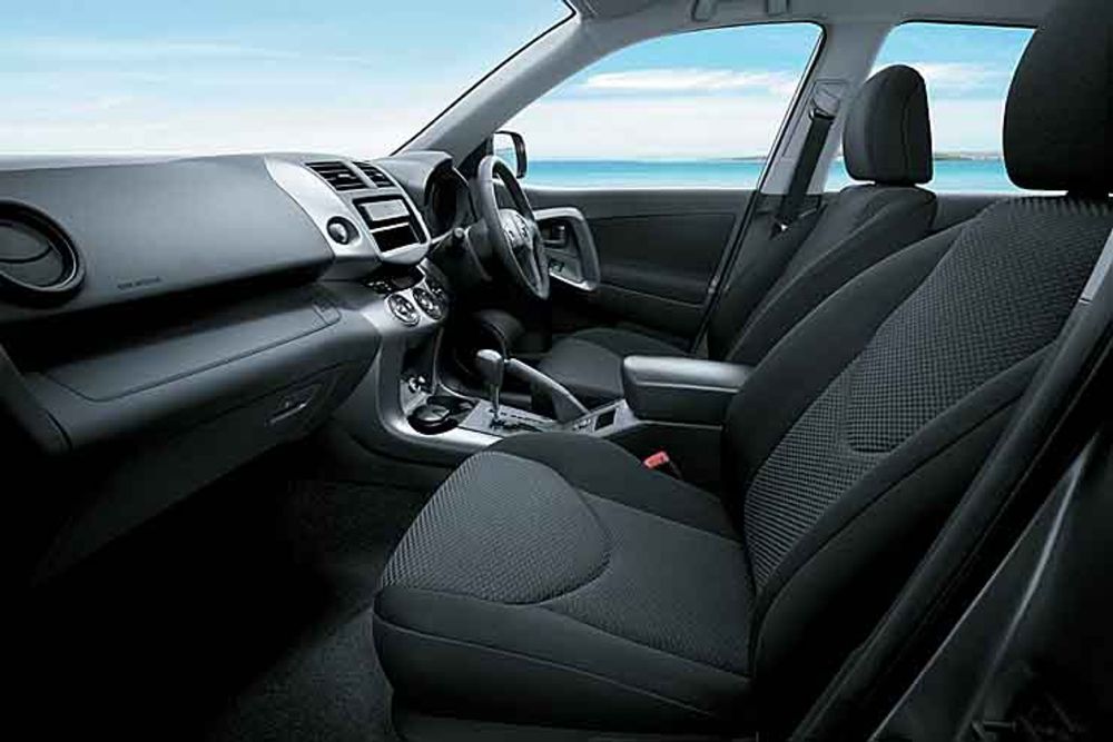 Toyota adds auto to RAV4 GX