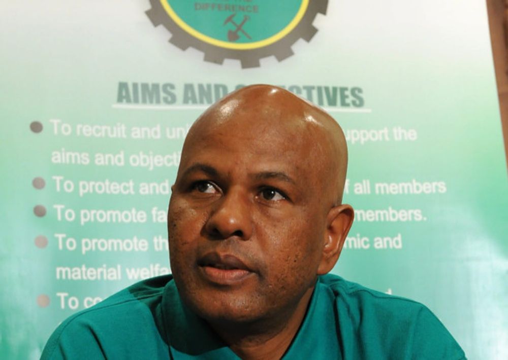 Lonmin, AMCU in talks to avert strike