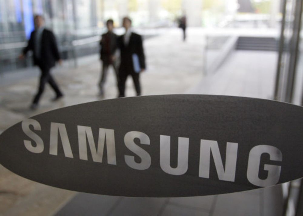 Samsung plant hit by chemical leak