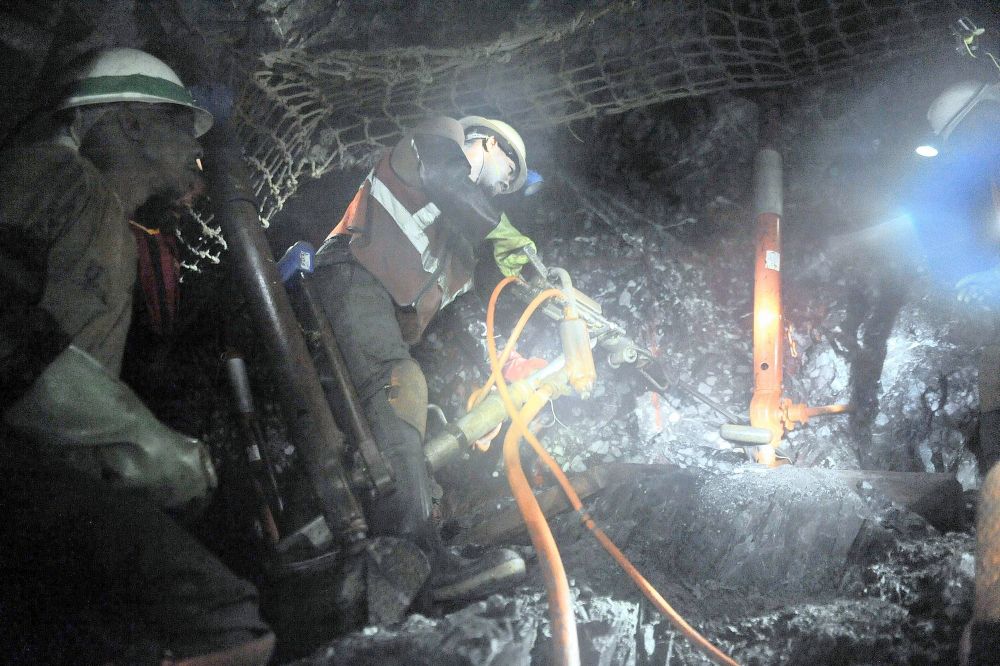 1 800 workers trapped underground at Sibanye