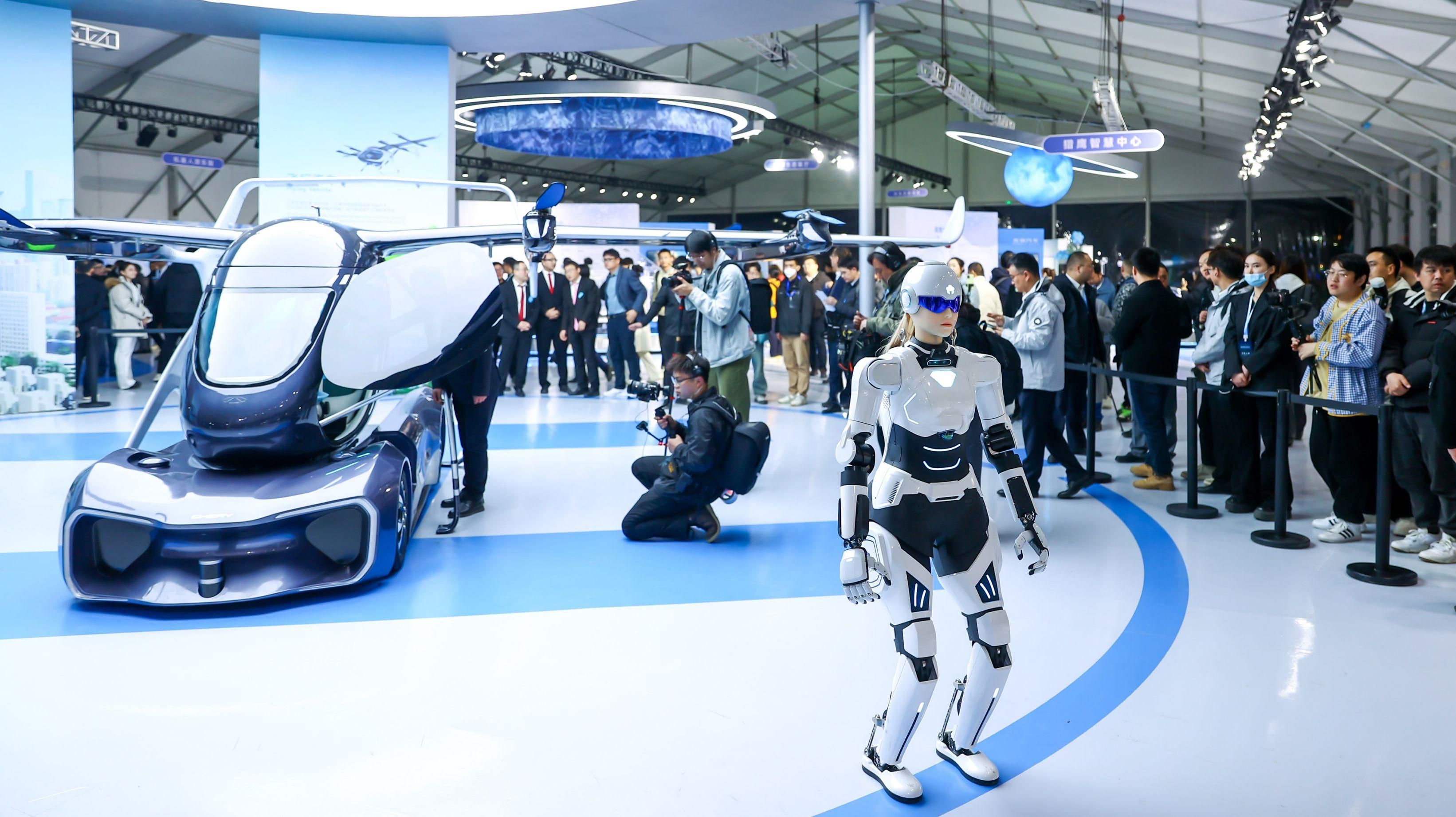 Chery debuts advanced robot with human-like movements, Deepseek ...