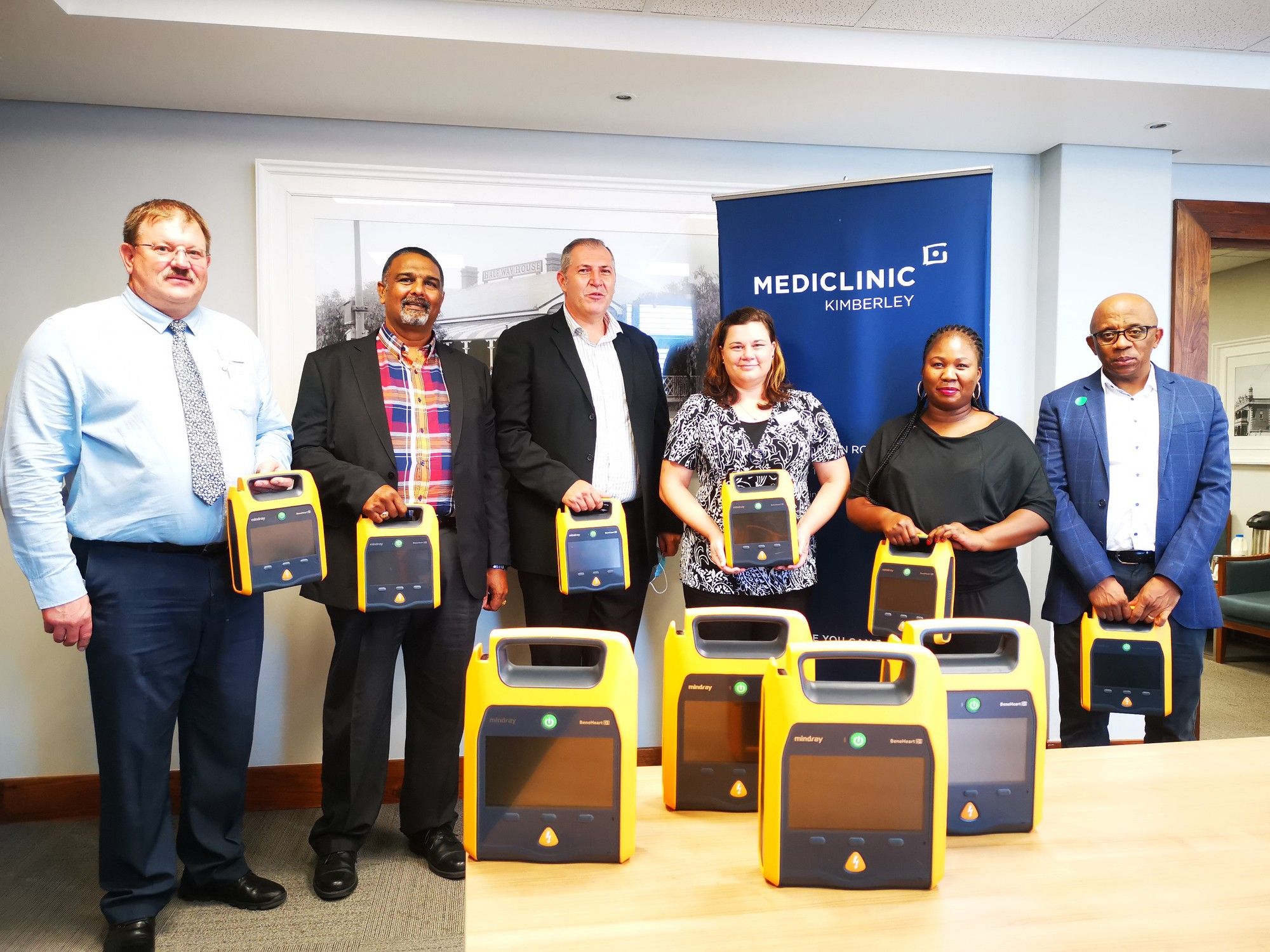 Mediclinic hands over defibrillators