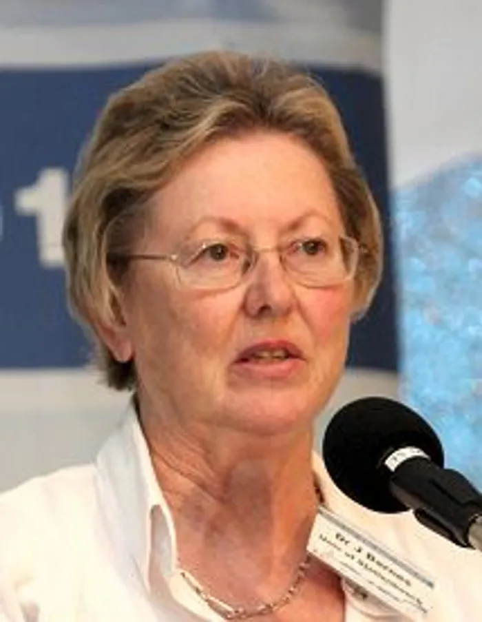 Medical experts slate decision to move to Level 1