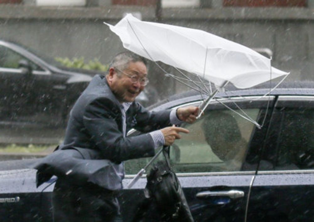 Typhoon Phanfone lashes Japan