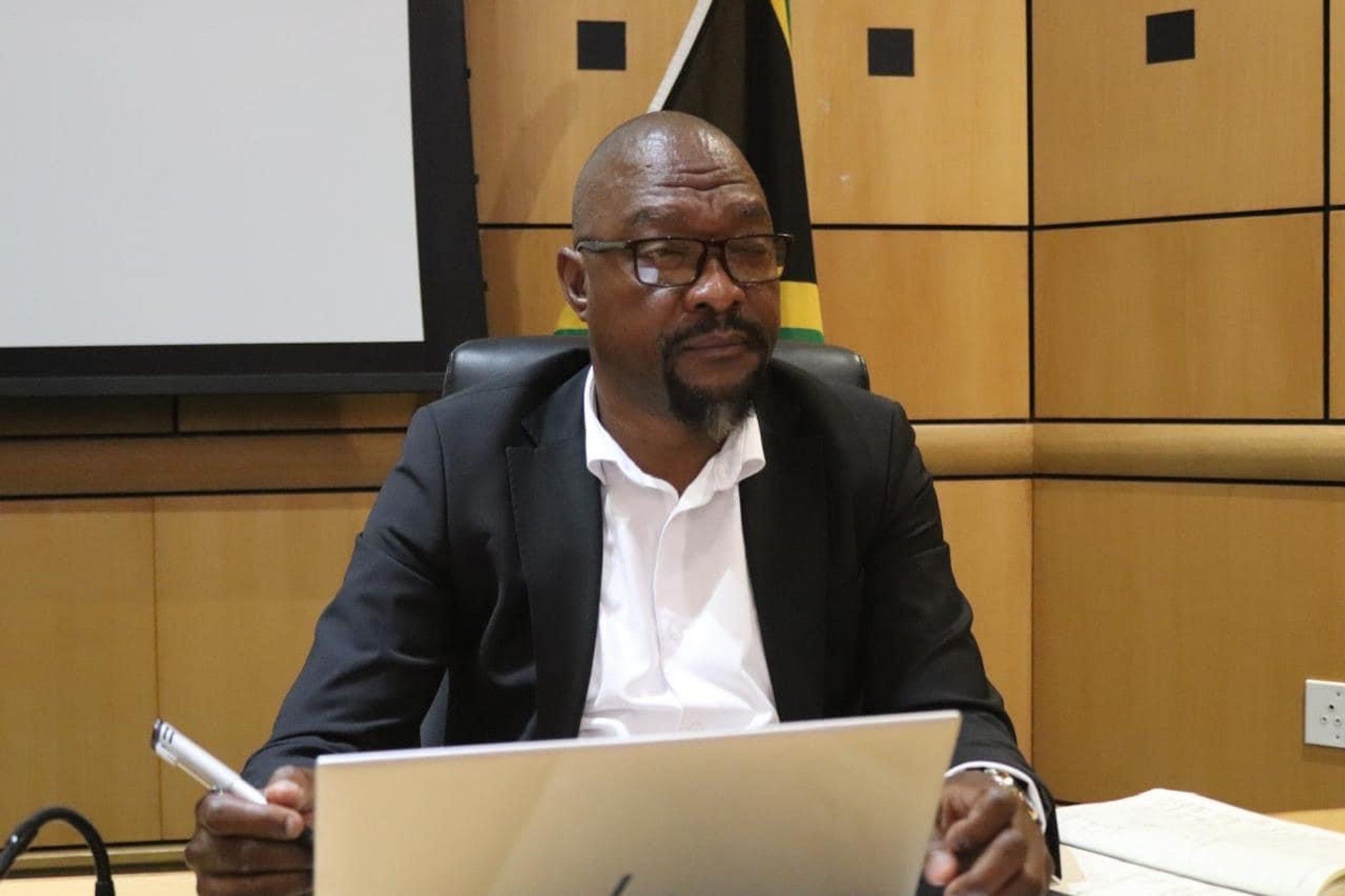 Misconduct allegations against Rustenburg Municipal Manager spark special council meeting