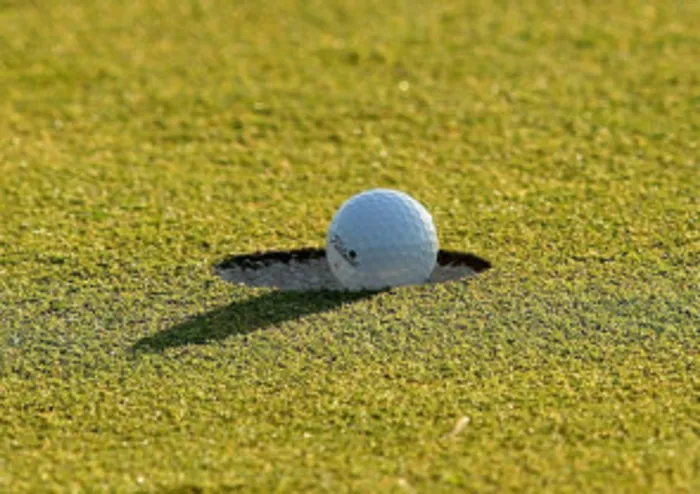 Olesen takes three-stroke lead