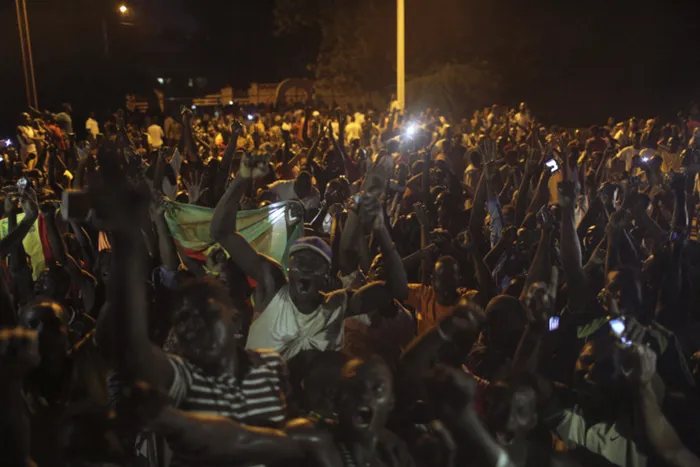 Burkina coup leaders told to surrender