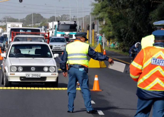 Stolen bakkie injures metro cop