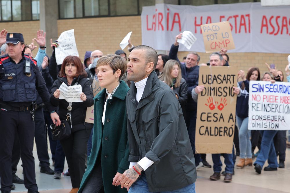 Former Barcelona star Dani Alves' rape conviction overturned by Spanish ...