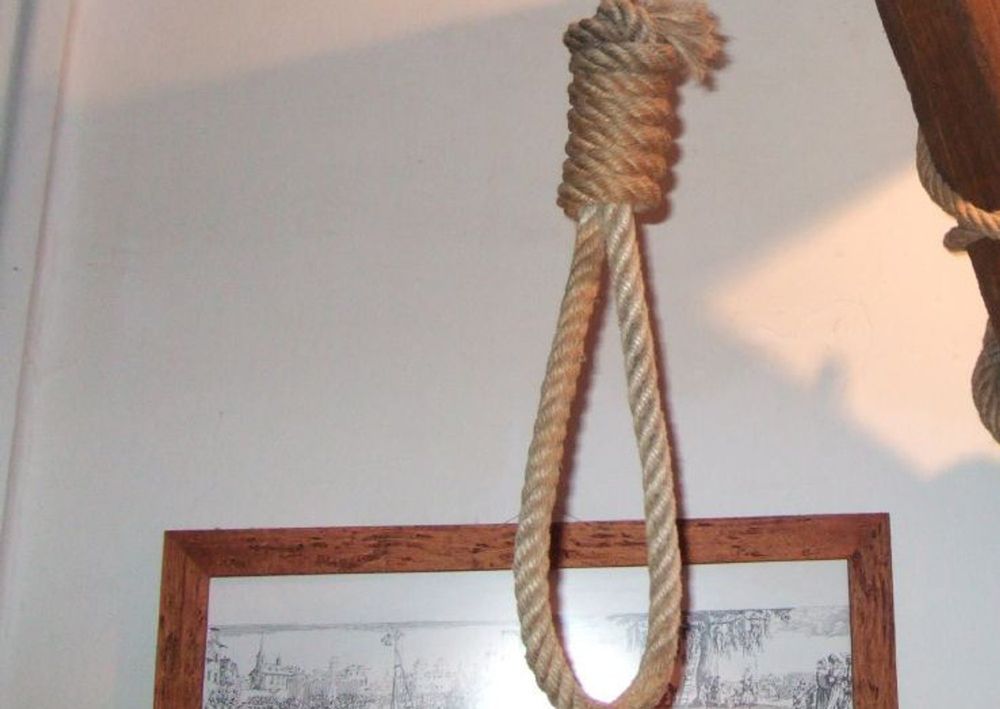 Iran botches hanging, will try again