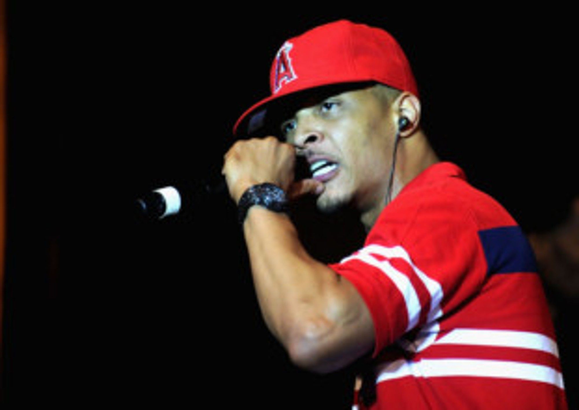 Rapper TI returned to federal prison