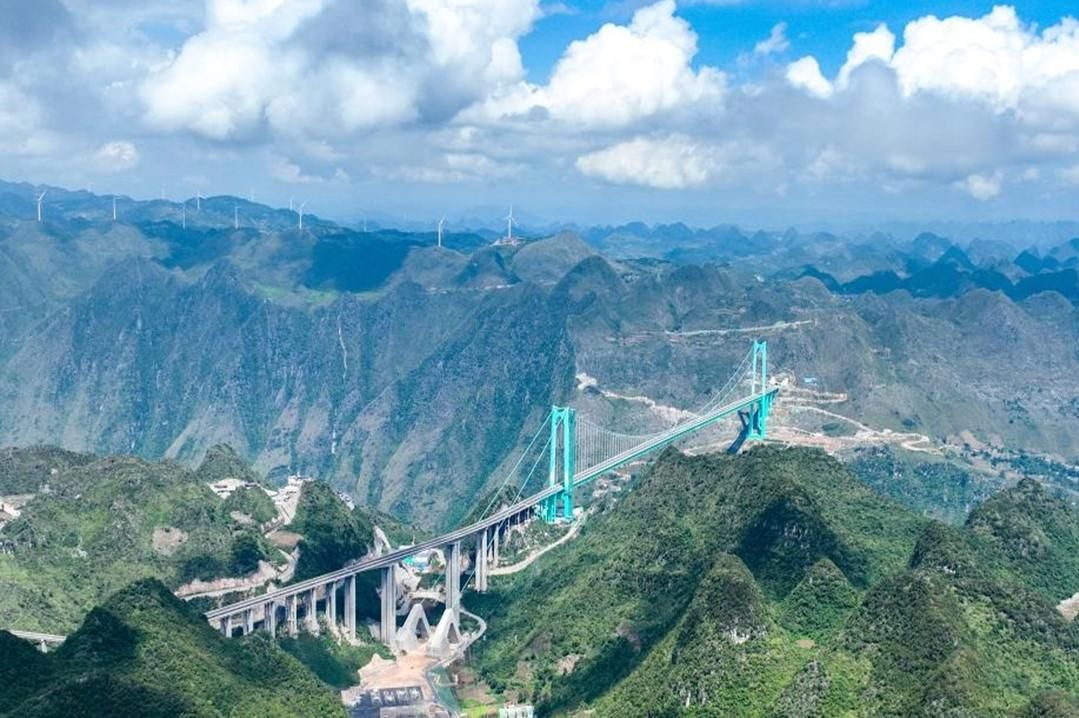 World’s tallest bridge opens in China: Huajiang Grand Canyon set to ...