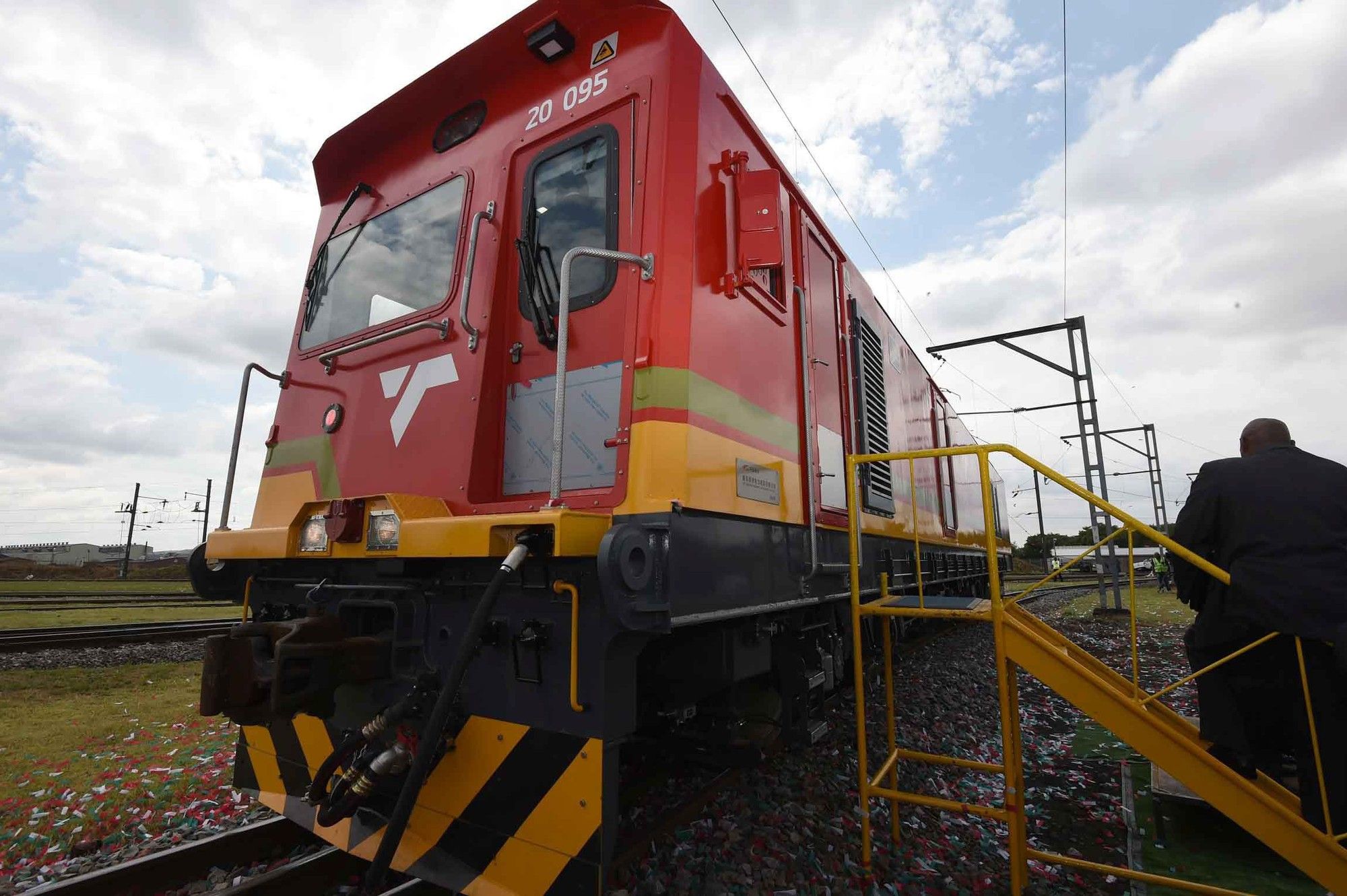 Transnet to bolster rail network with new private operators and leasing ...