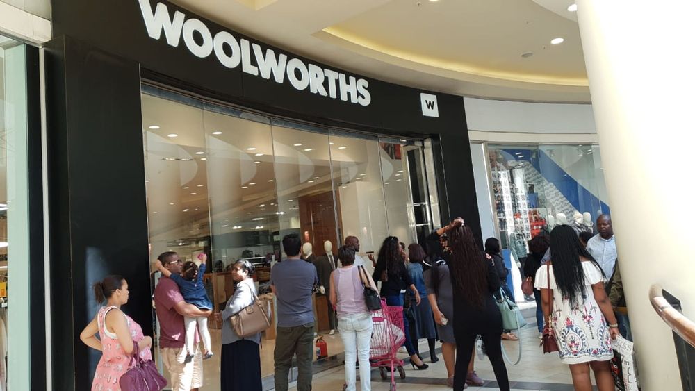 Woolworths Gateway evacuated after bomb threat