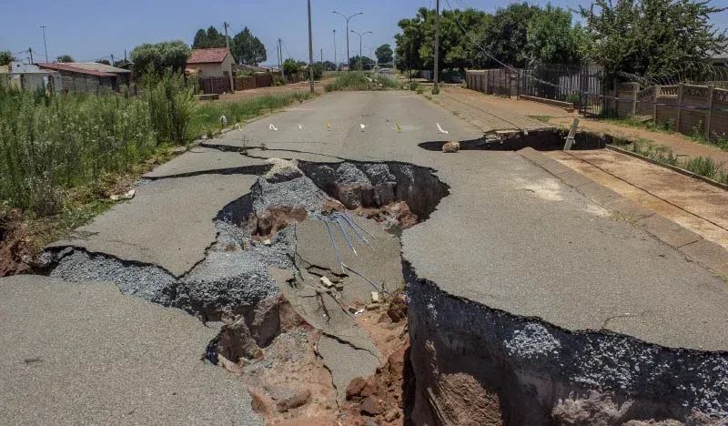 Residents of Khutsong face health and housing crisis as sinkholes deepen