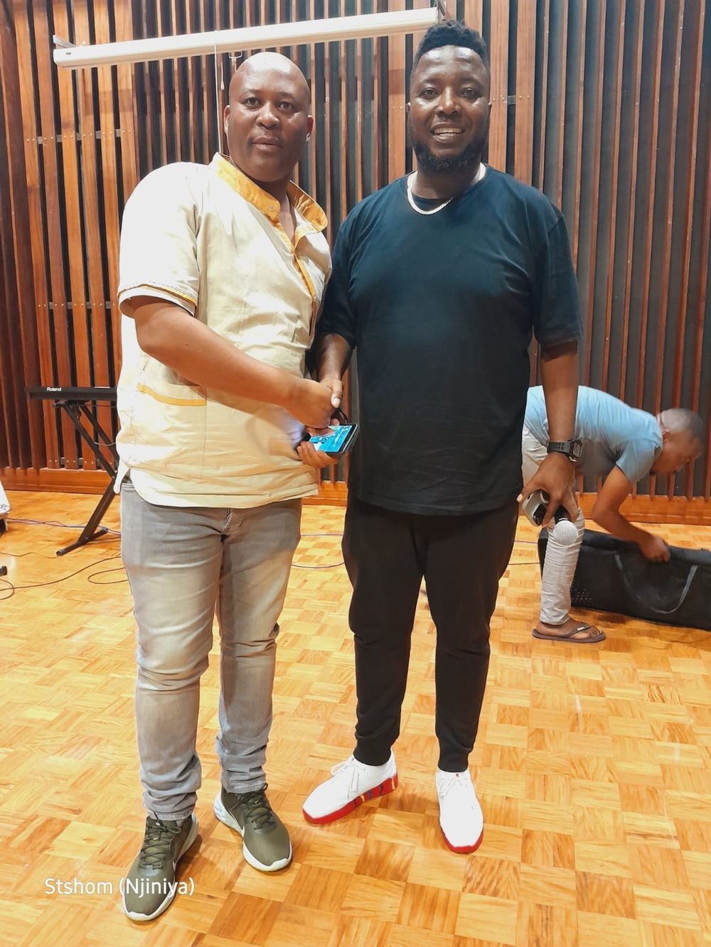 Abaculi basoPhongolo nengqayizivele yethuba
