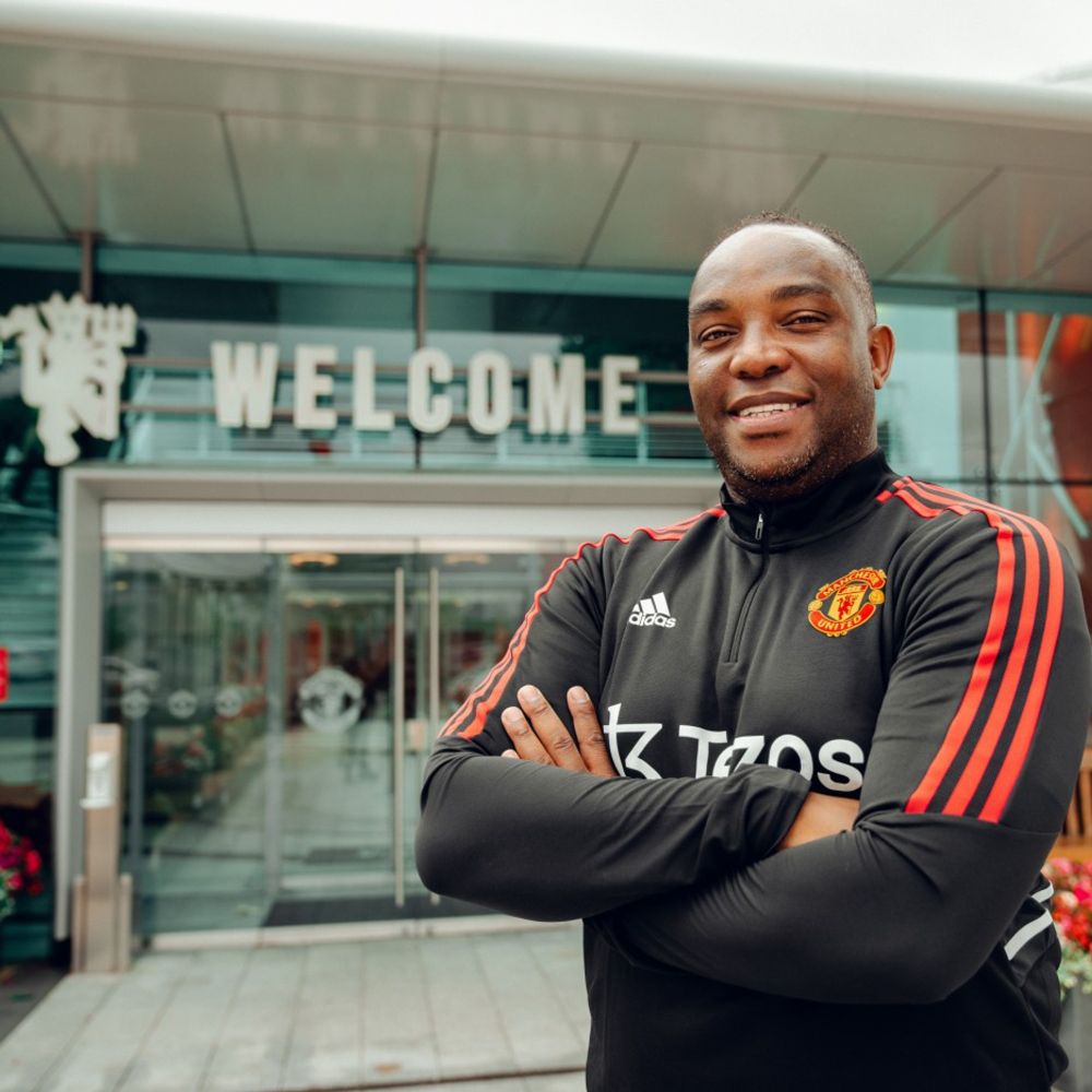 Erik ten Hag praises Benni McCarthy’s impact on Manchester United squad