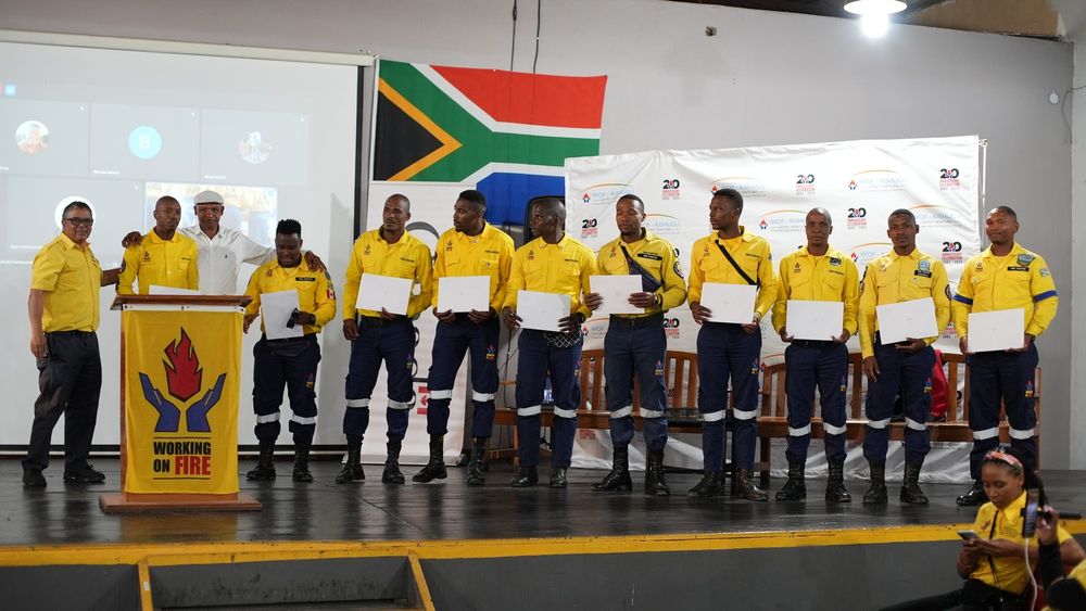 PICS: SA firefighters return home from Canada