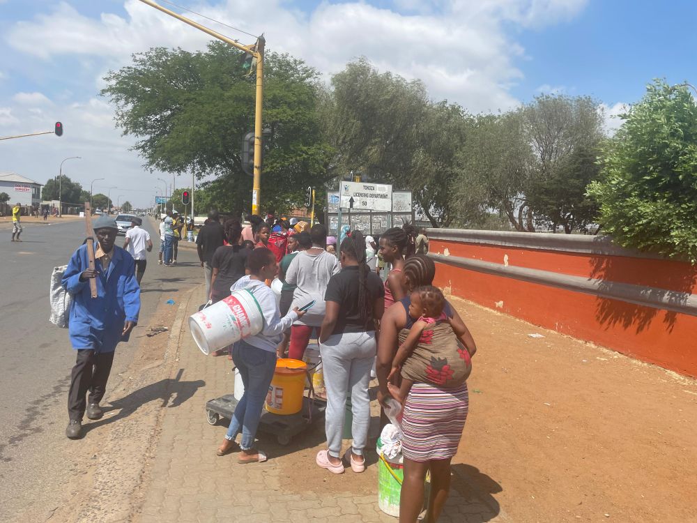 Thokoza residents turn to illegal fire hydrants amid water crisis
