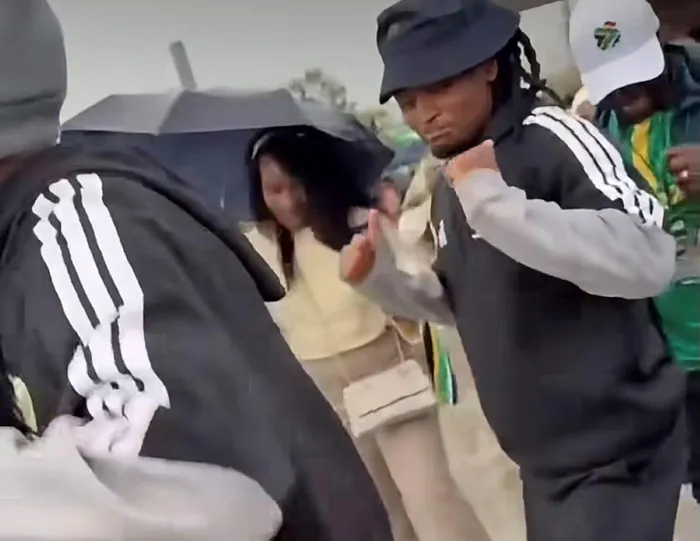 WATCH: Siphiwe Tshabalala's dance moves in Mexico spark 2010 World Cup ...