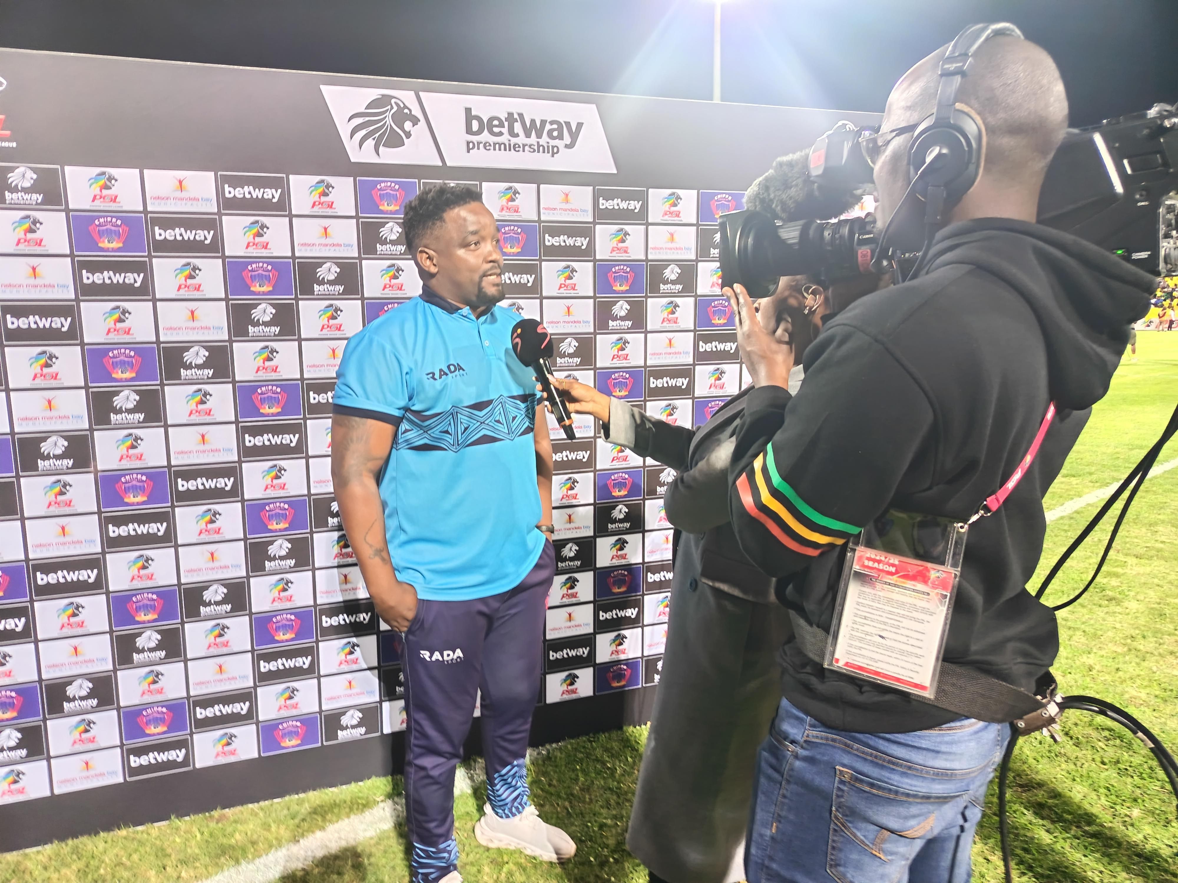 Umqeqeshi weChippa United uyiqhwabela izandla iMamelodi Sundowns eyenze ...