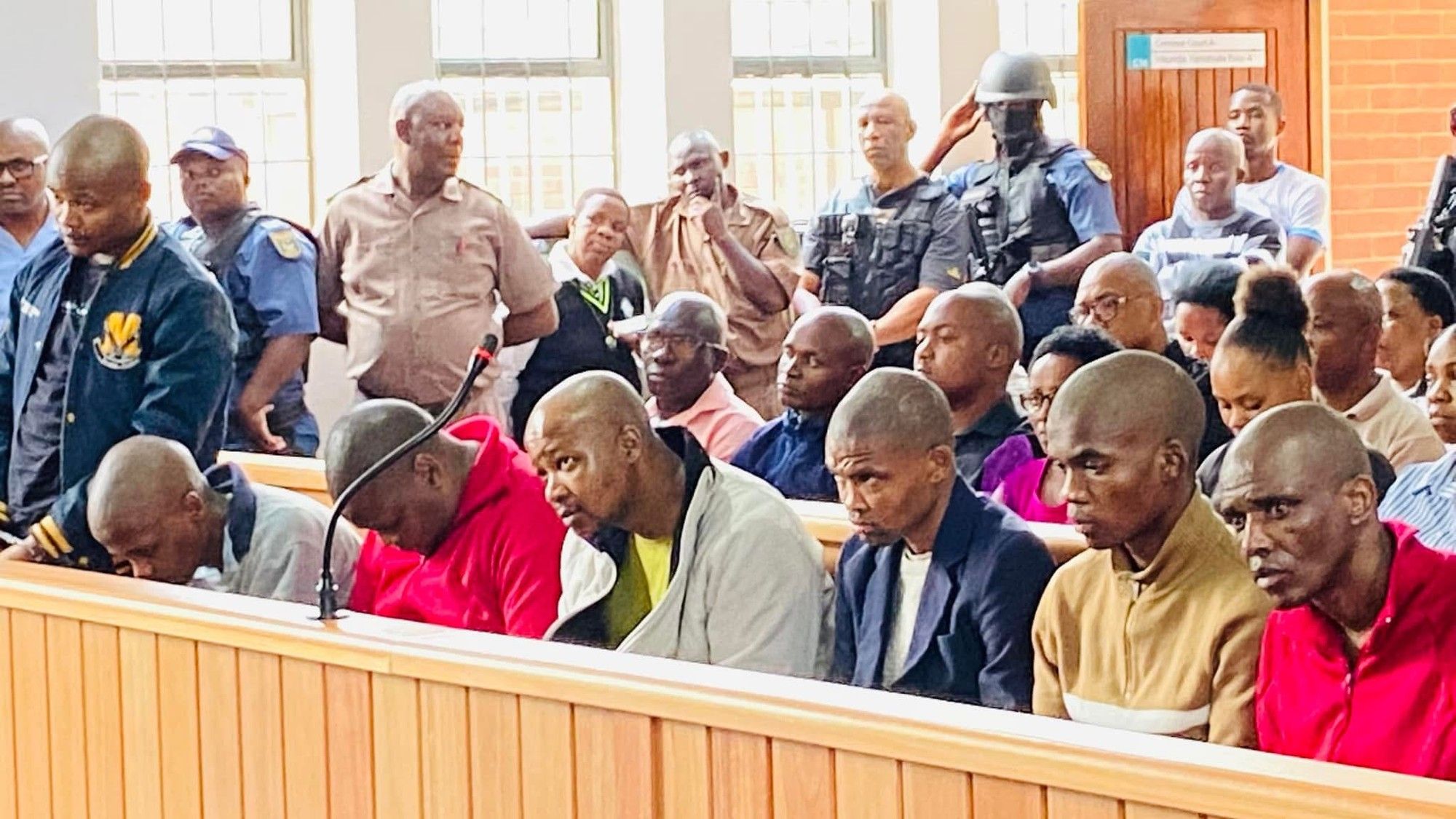 Usapho lwamaxhoba abulawa eLusikisiki luthi kuyaxolisa ukuqhuba kwetyala!