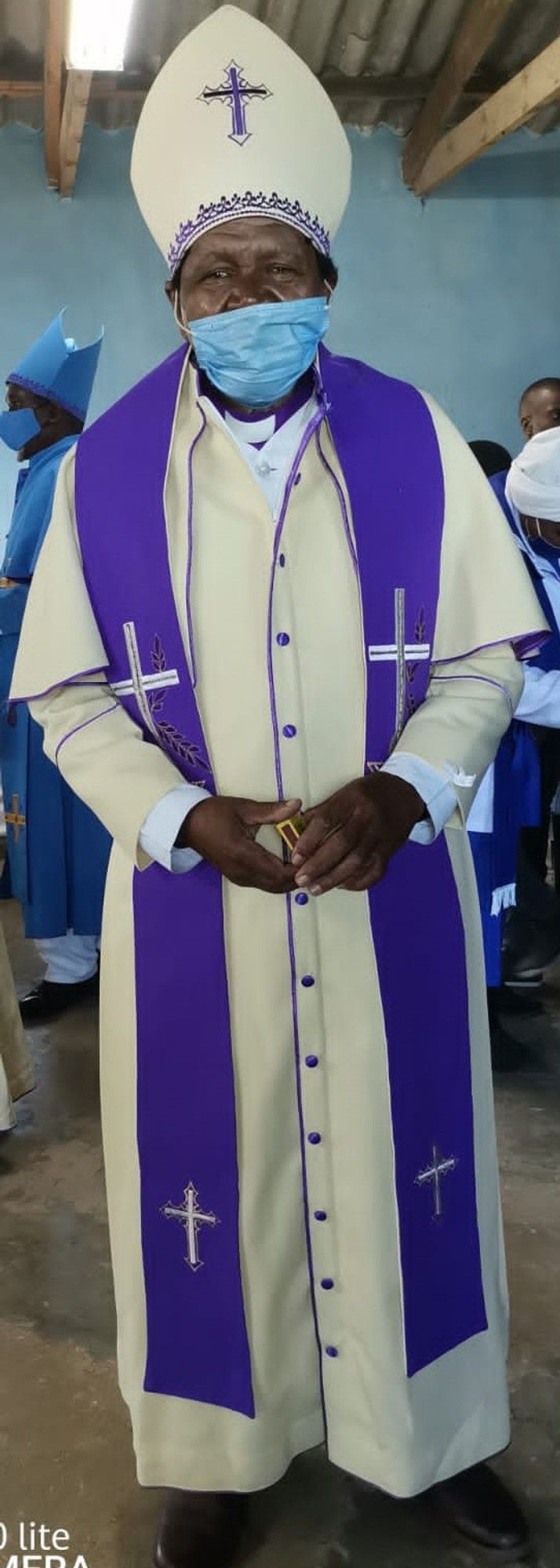 Umuga uMbhishobhi (81) etholakala ‘ezikhungile’