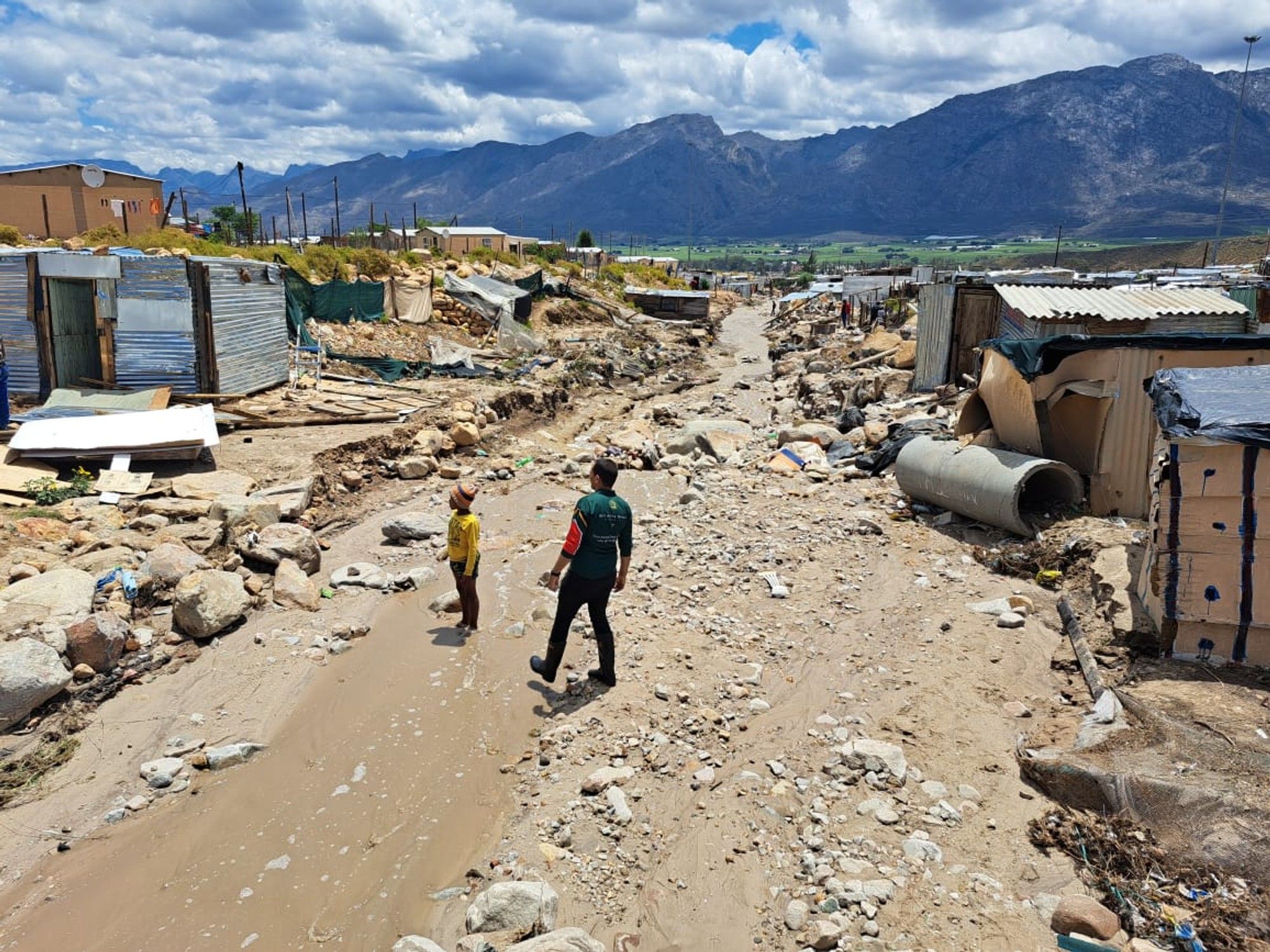 WATCH: De Doorns flooding devastates homes, leaves more than 1 000 affected