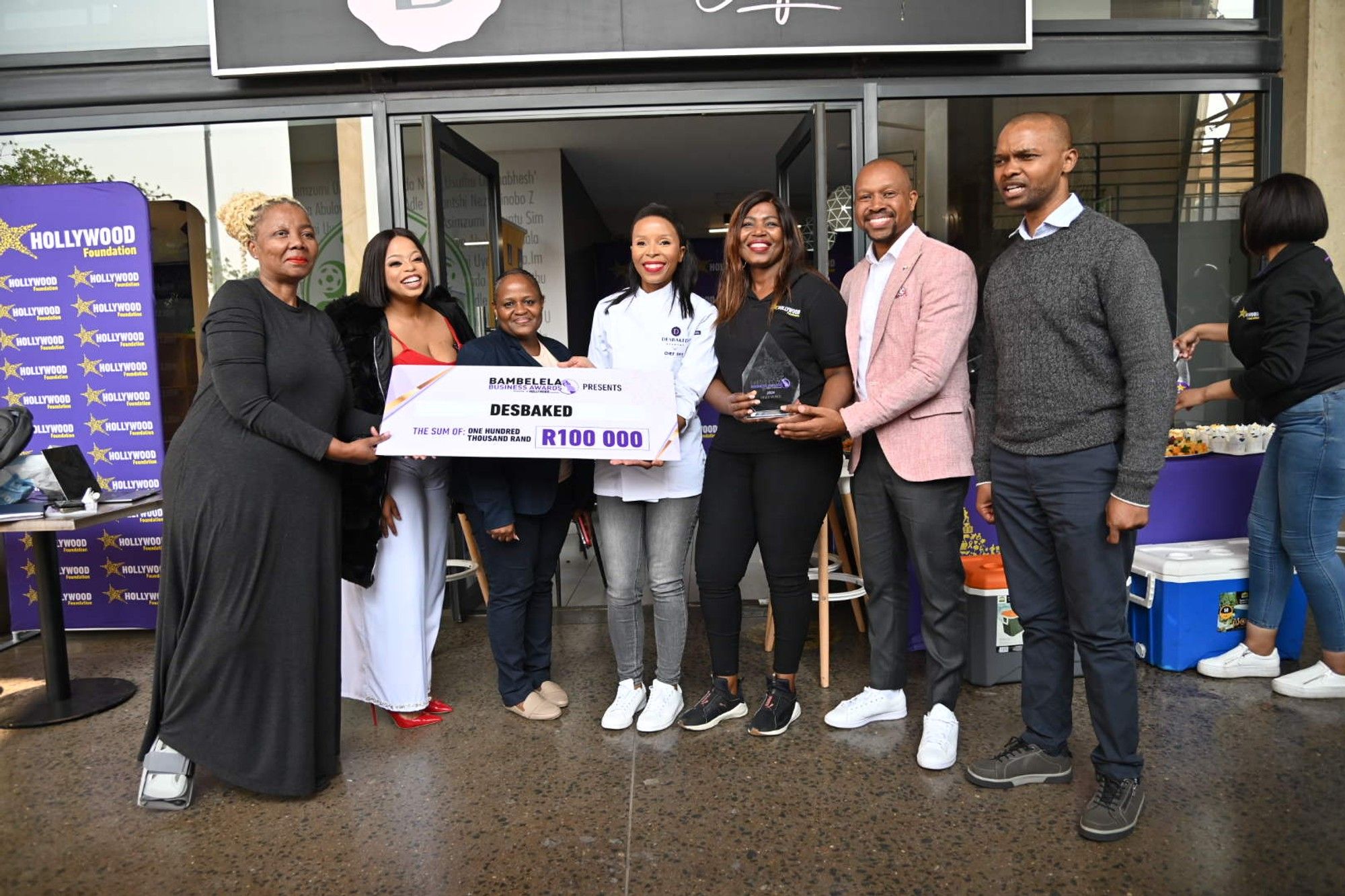 Uhlomule umklomelo owesifazane owawina kowamabhizinisi