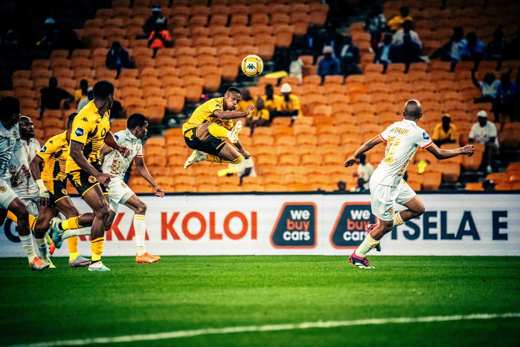 Amakhosi akhalela amathuba aphosiweyo kwakhona emdlalweni obuseFNB Stadium