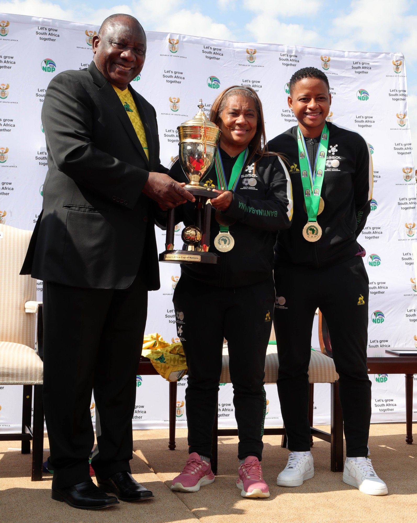 UDesiree Ellis uvuyela iBrazil ezokucweya naBanyana Banyana