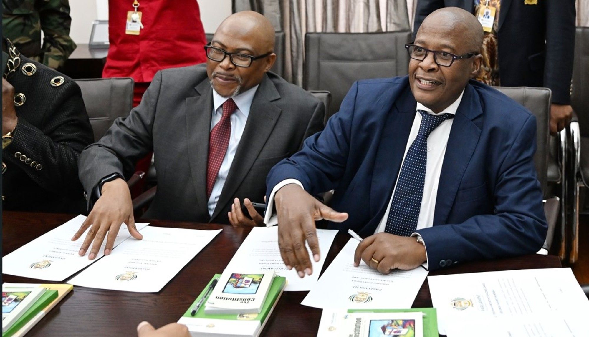 Ayeneme iMK ' ngokukhethwa kwephela emasini kushushiswa amalungu'