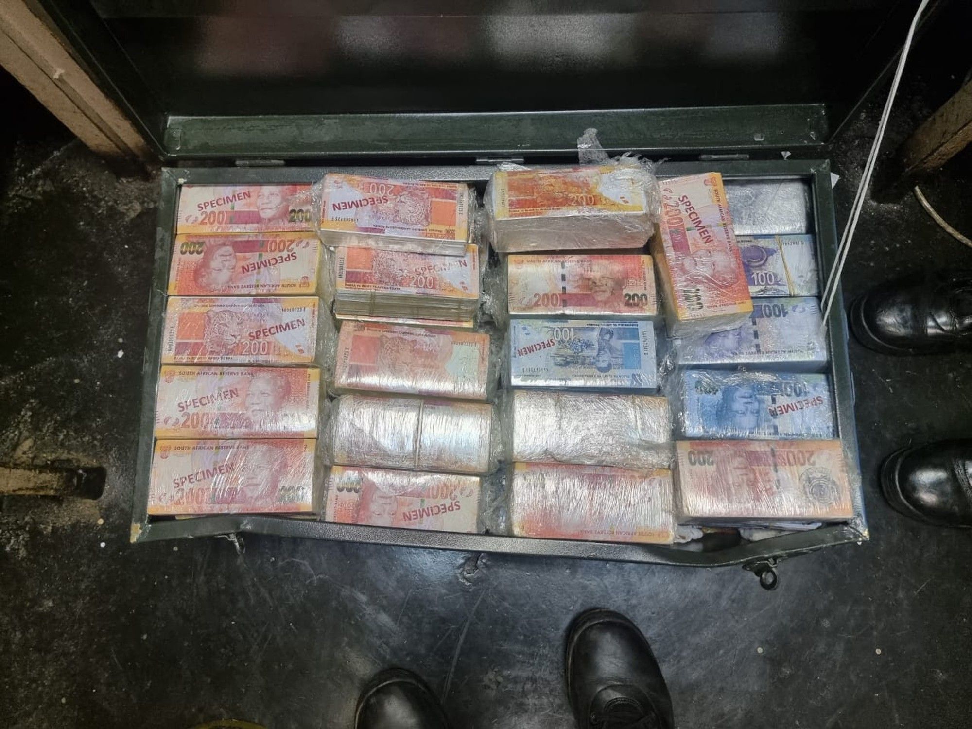 PICS: Range Rover driver arrested in Pretoria for possession of R3. 5 ...