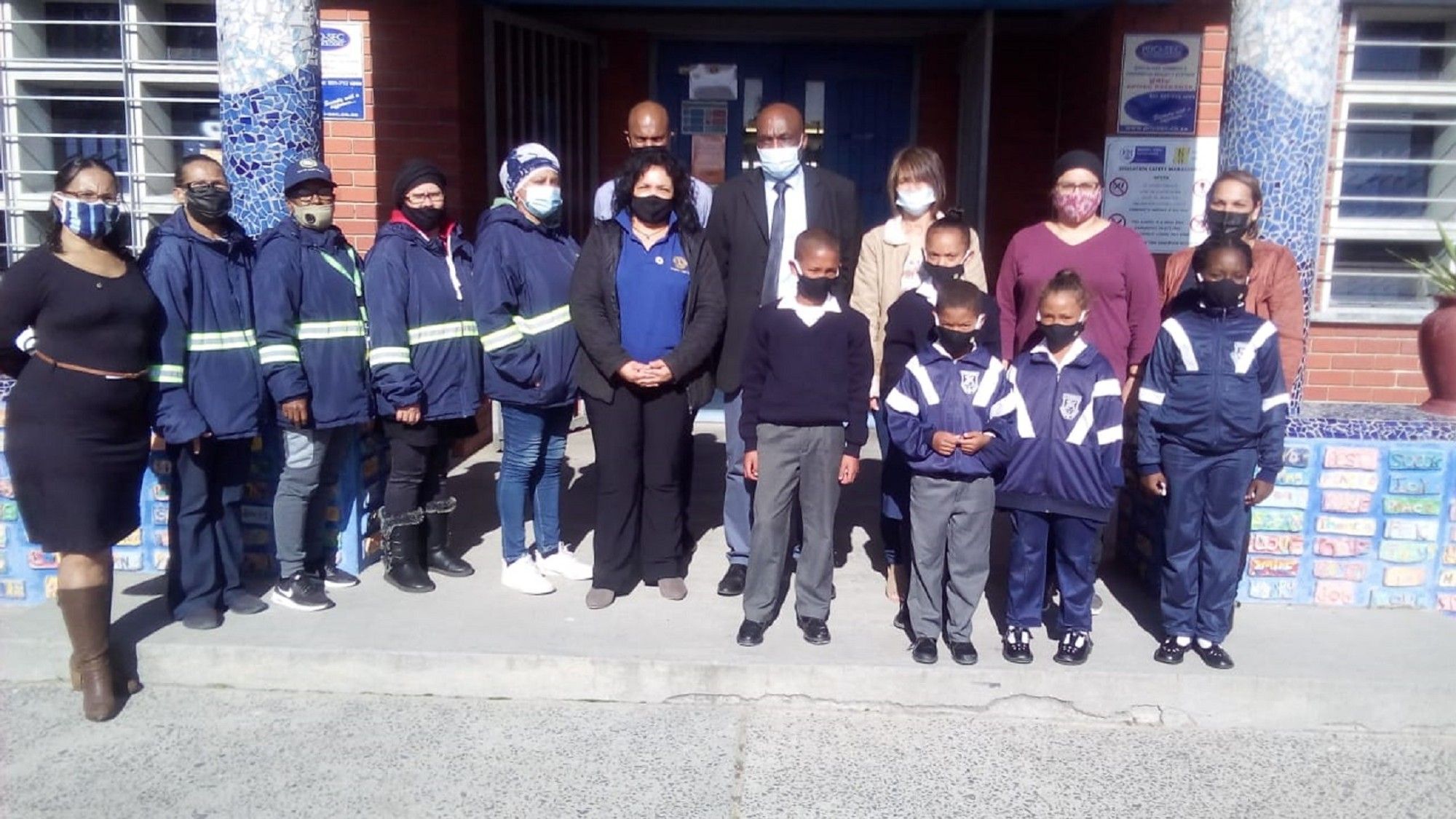 Lions donate masks to Steenberg Primary
