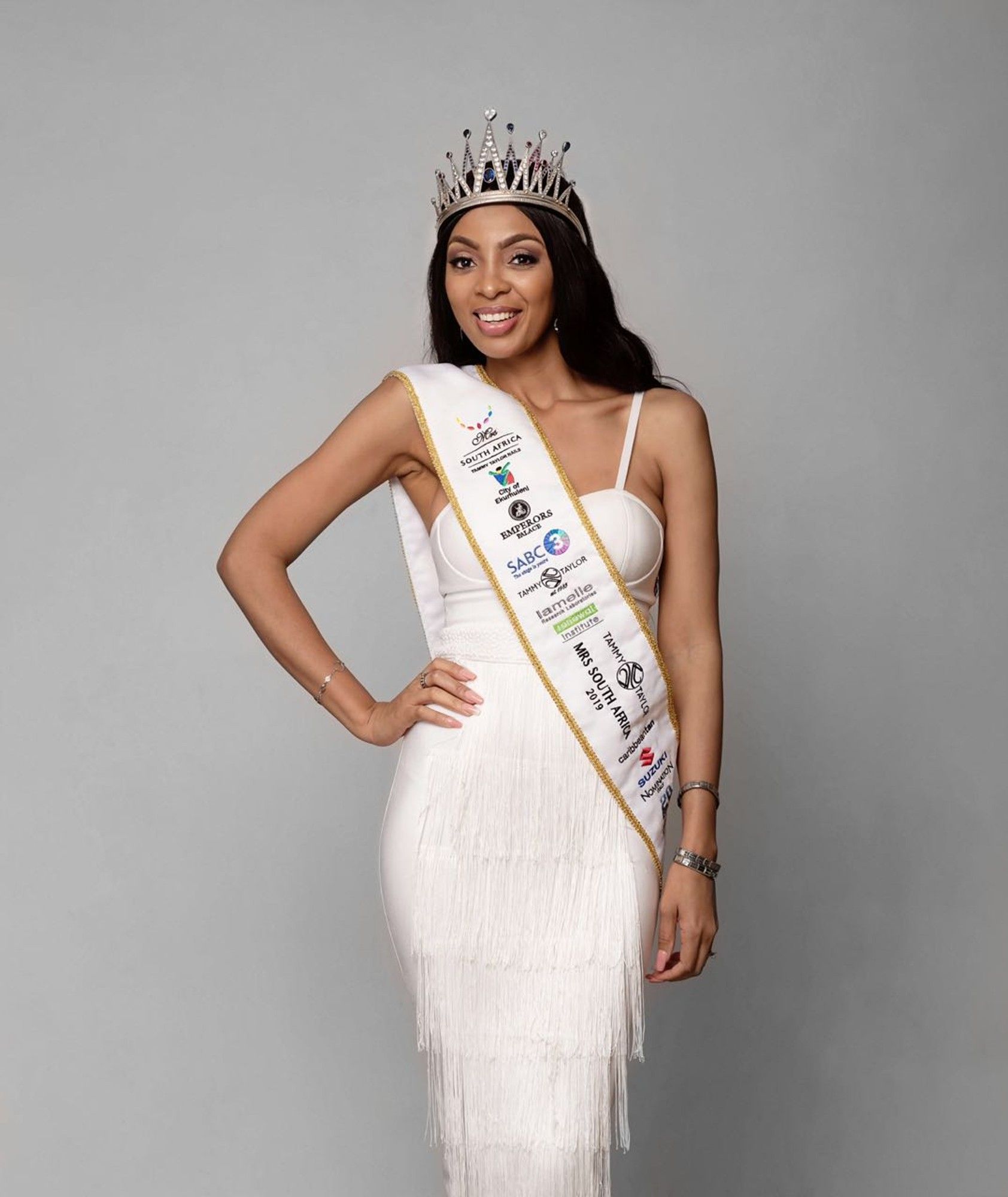 WATCH: Matapa Maila Rikhotso crowned the new Mrs South Africa