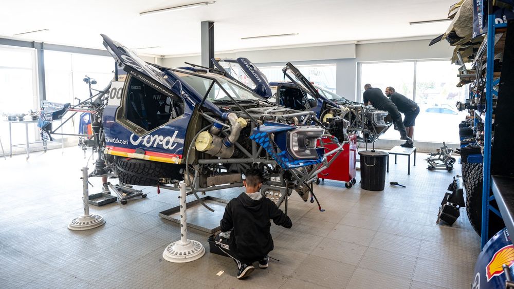 A peek inside the NWM workshop where the new Ford Ranger racing bakkie ...