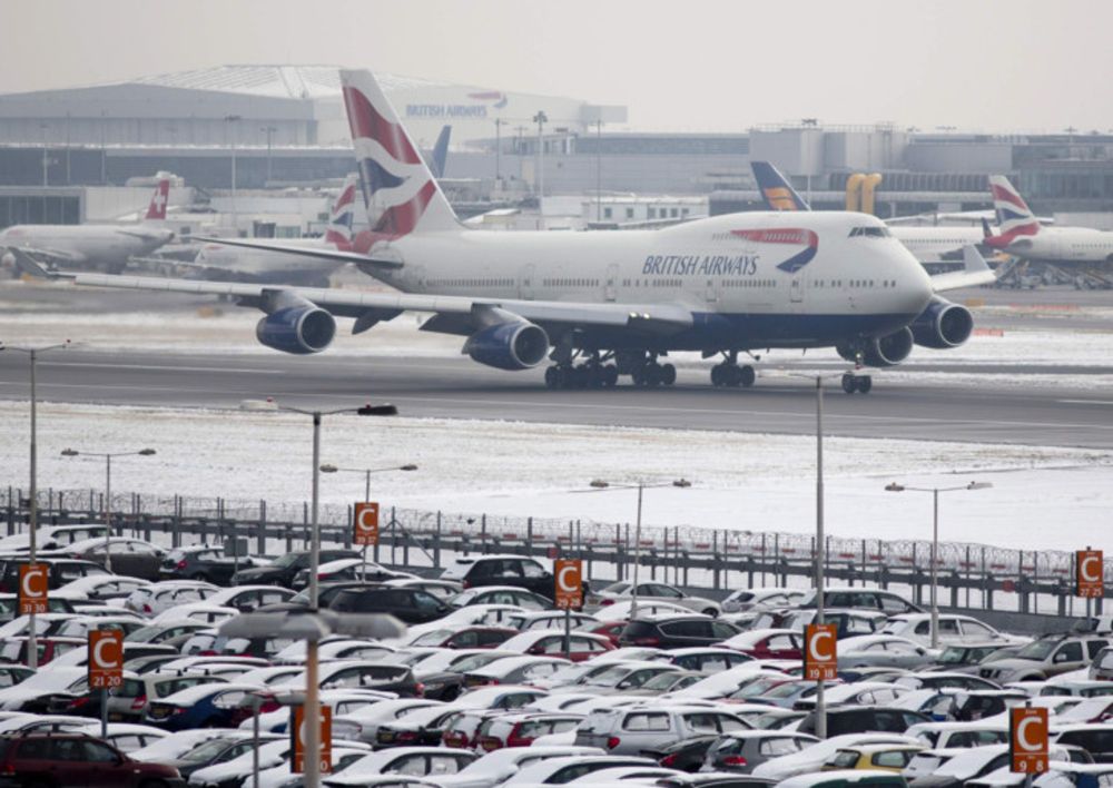 Snow grounds flights across Europe