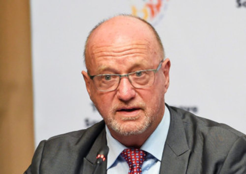 Hanekom escapes hijacking attempt