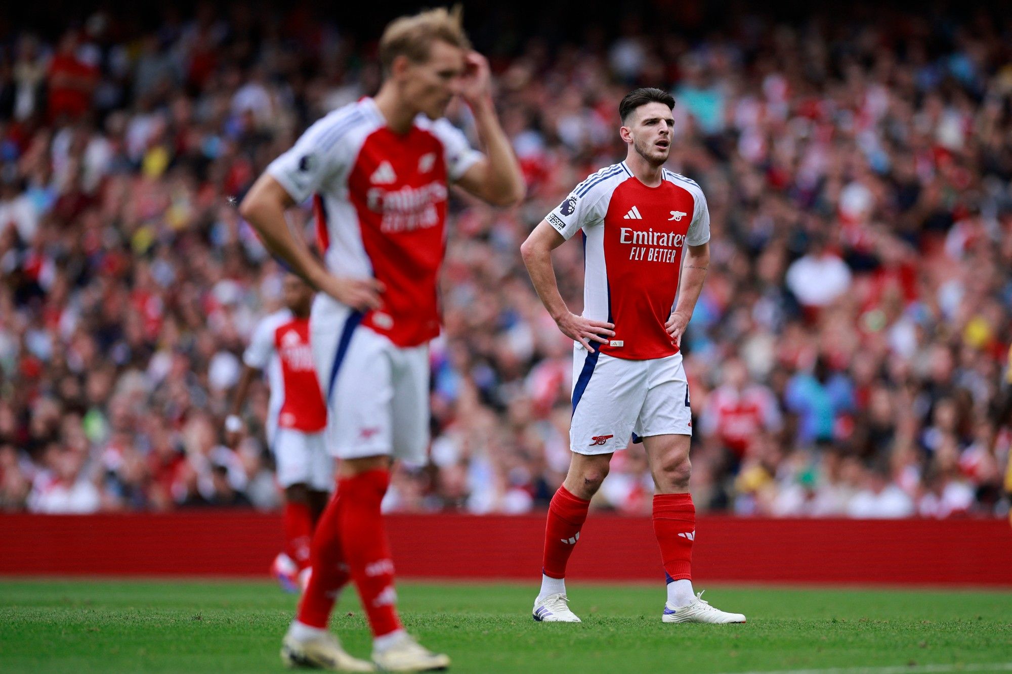 Arsenal held by Brighton after controversial Declan Rice red card
