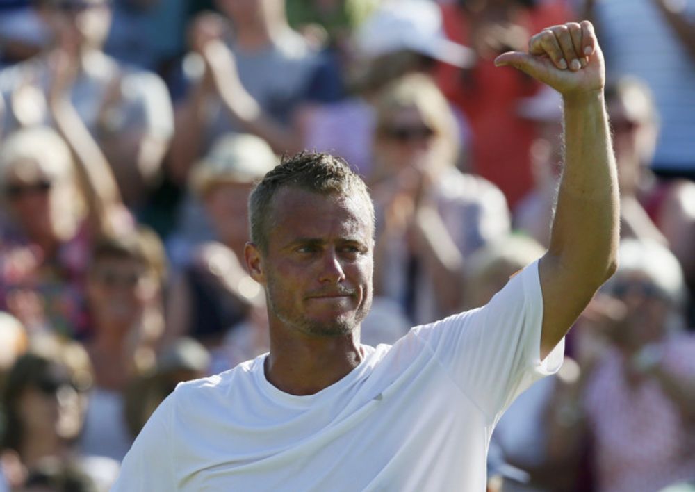 Hewitt waves goodbye after thriller