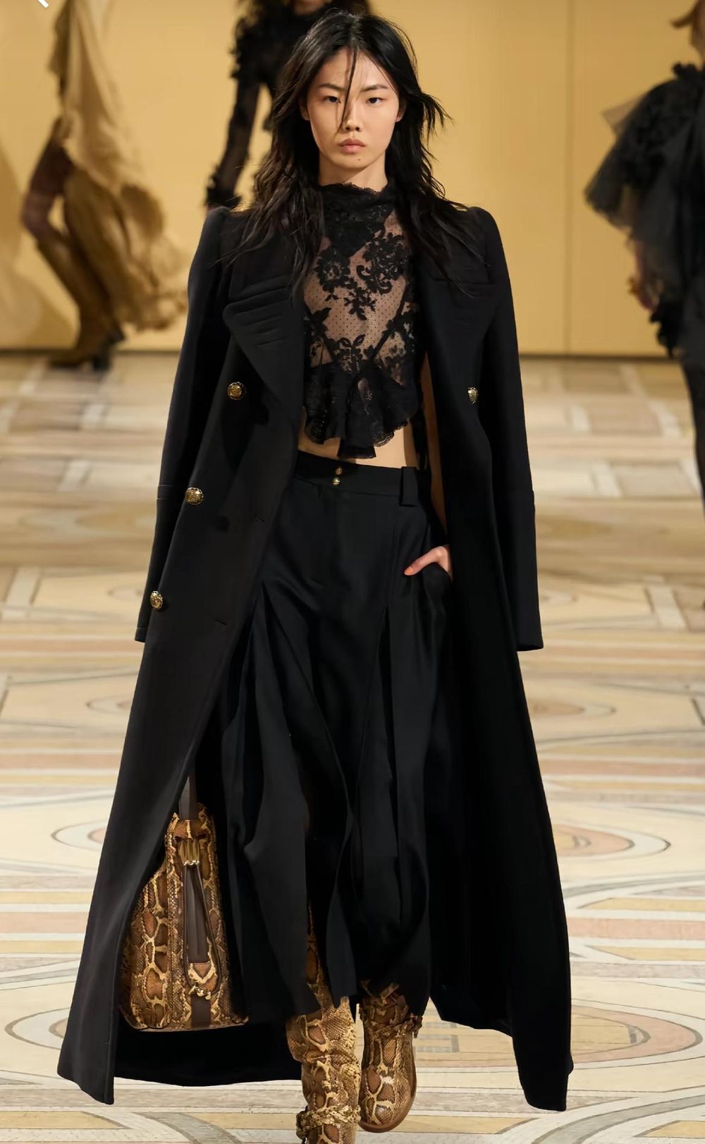 Elevate your summer wardrobe: translating runway trends into real-life ...