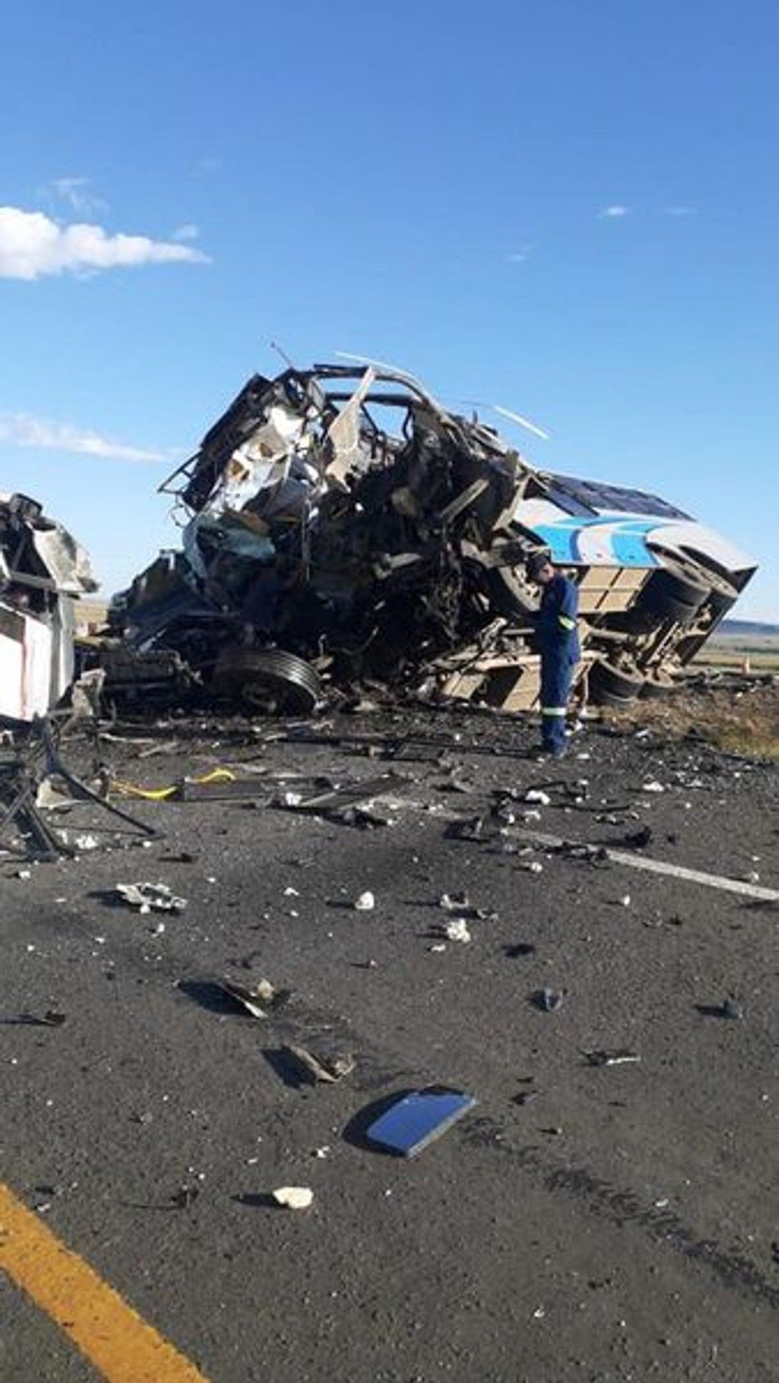 Seven dead in head-on crash between truck and bus on N8 near Botshabelo