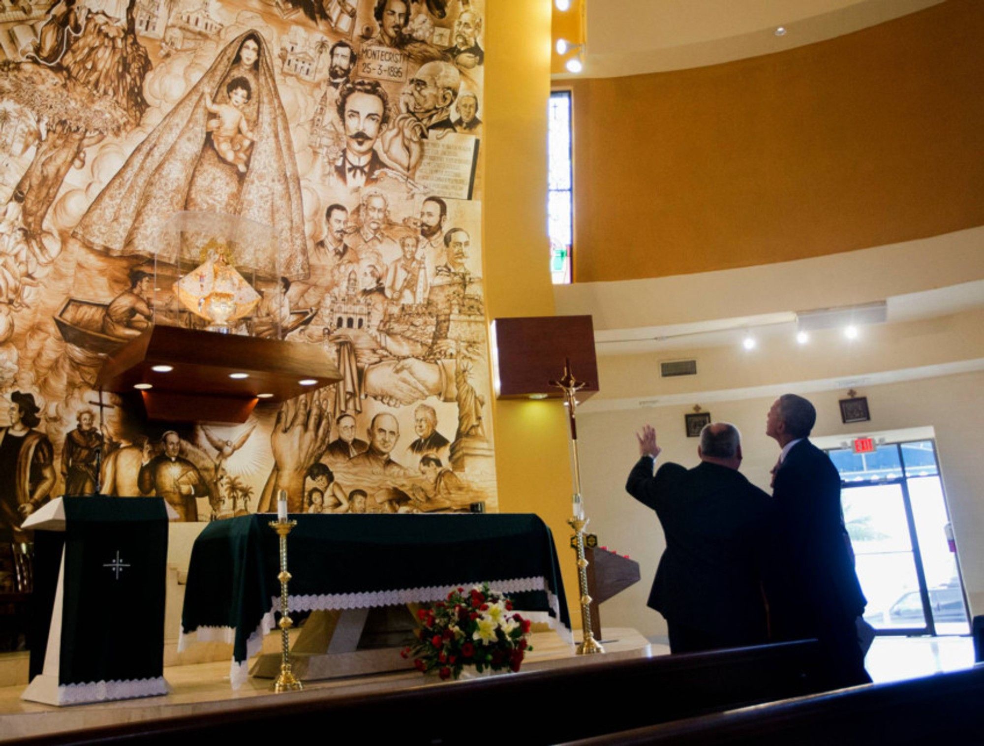 Obama visits Cuban shrine in Miami