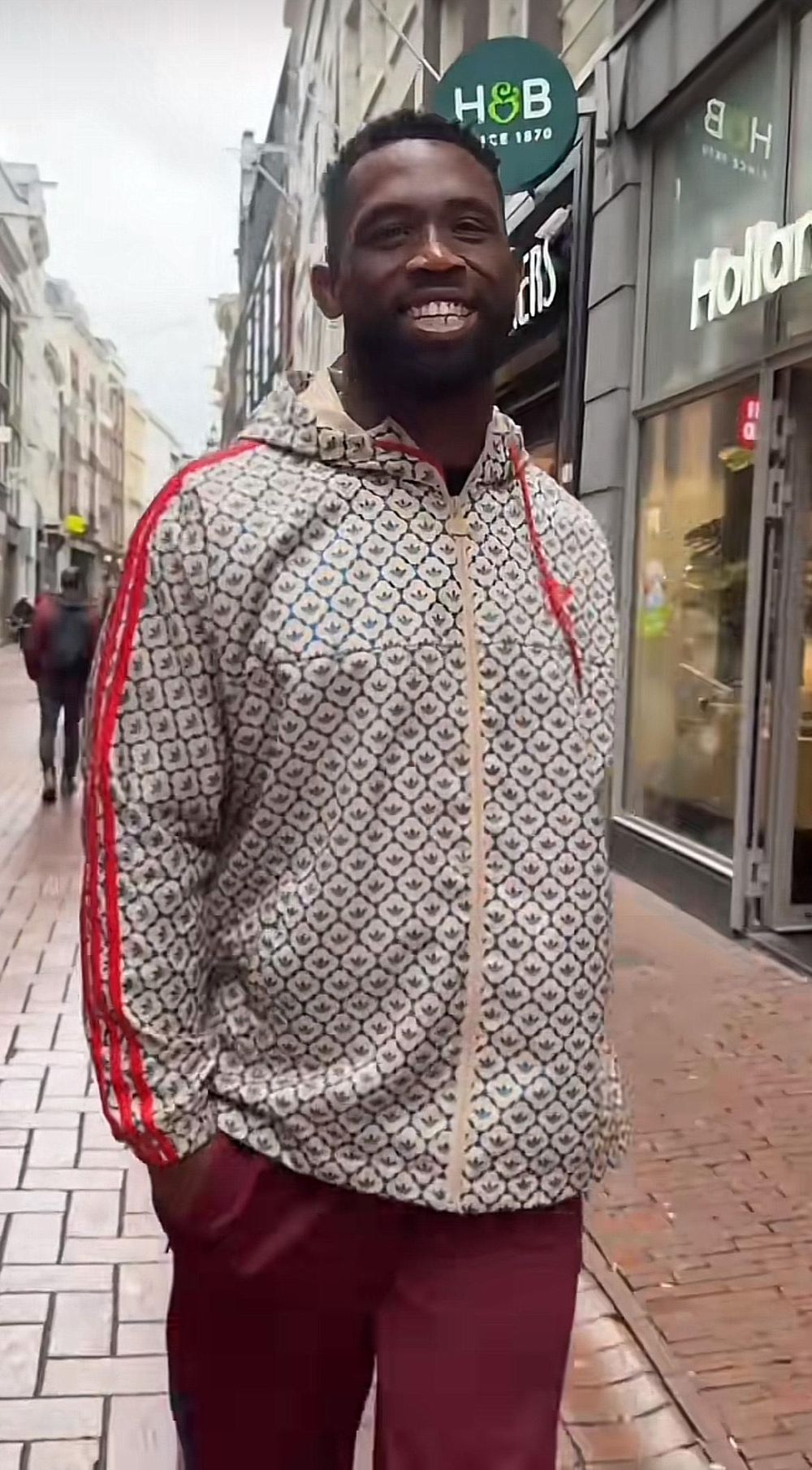 Siya Kolisi captivates fans on TikTok with a fun day out in the Netherlands