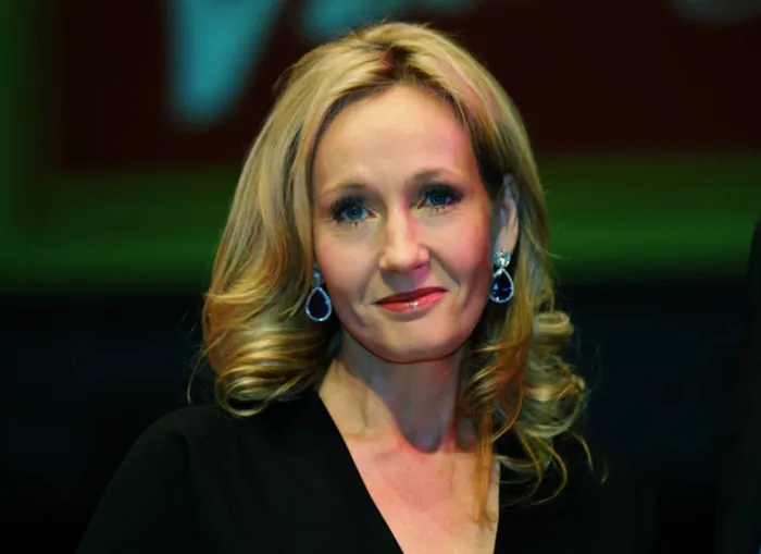 Rowling sets sail on Depp’s yacht