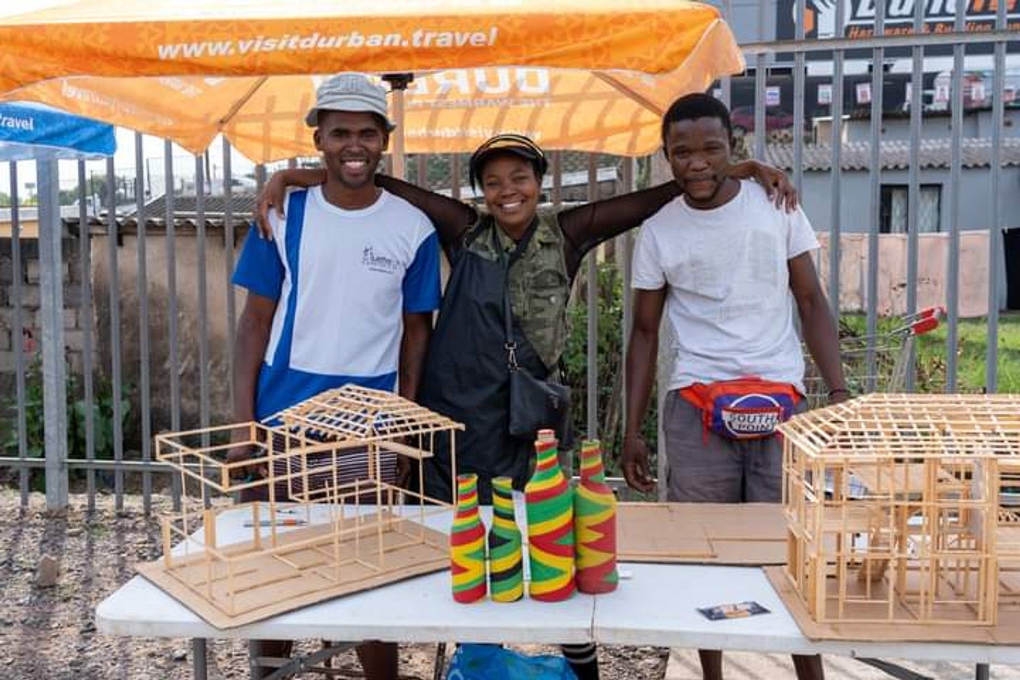 Bazozitika ngobumnandi eFlea Market yaseMlaza
