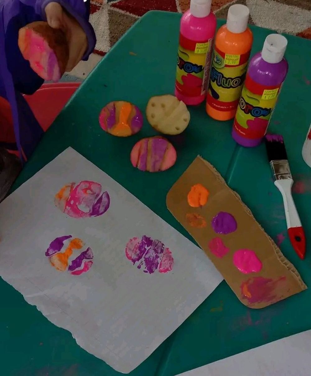 No budget? Fine, get potatoes, paint - Happy Easters!
