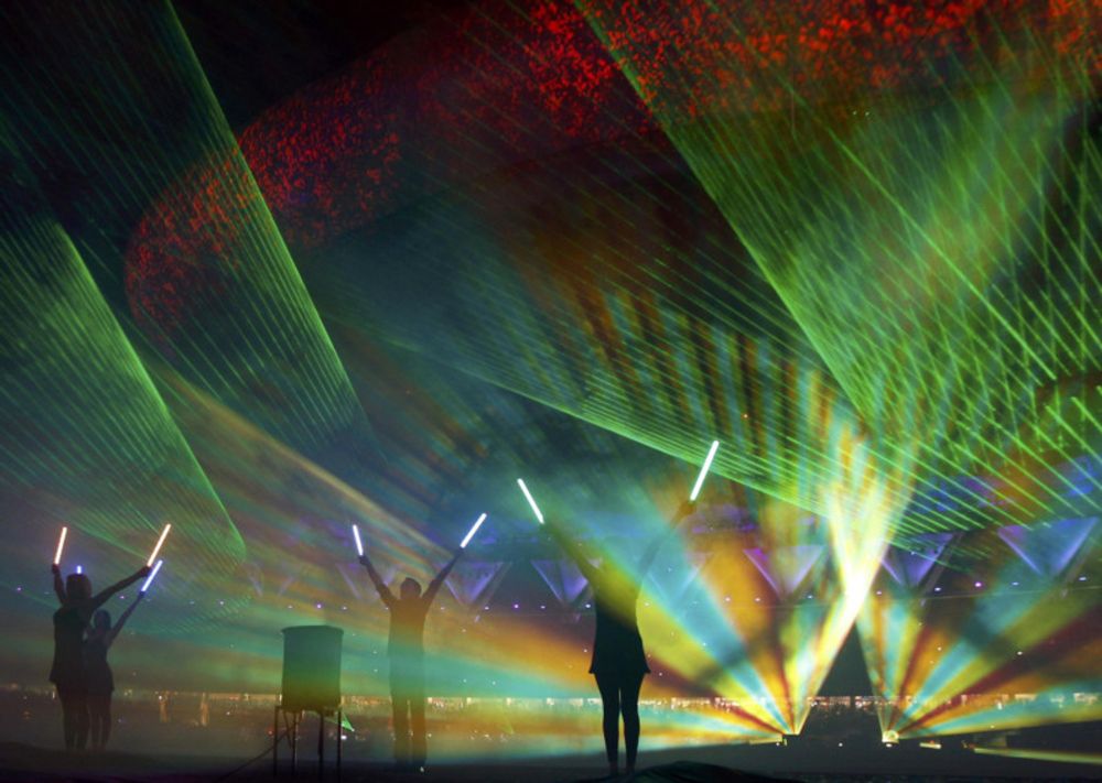 Games end in grand style