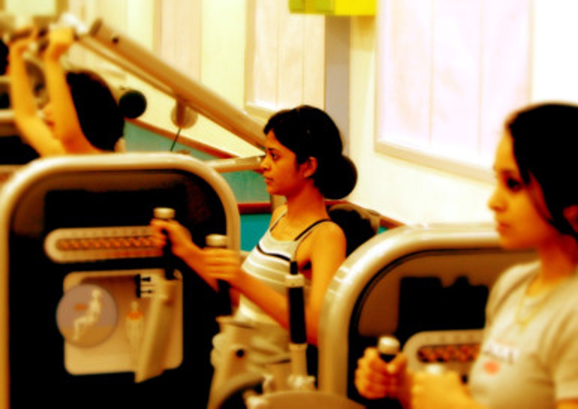 ‘Women try for a new body 5 times a year’