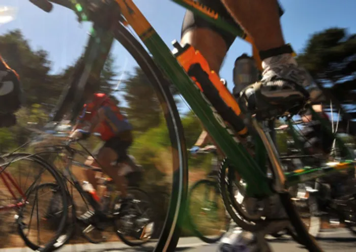 Argus women’s race marred by crash